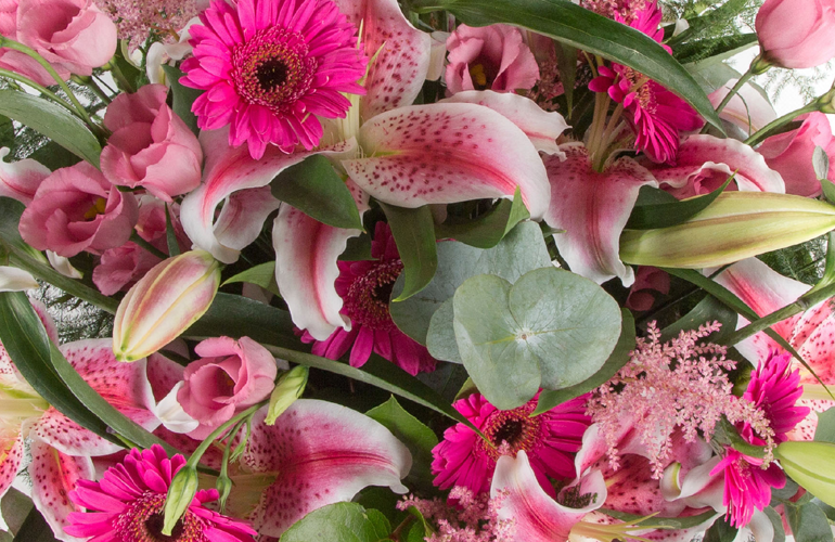 Fleur de Lis Florist Stirling Order Online or 01786 450410